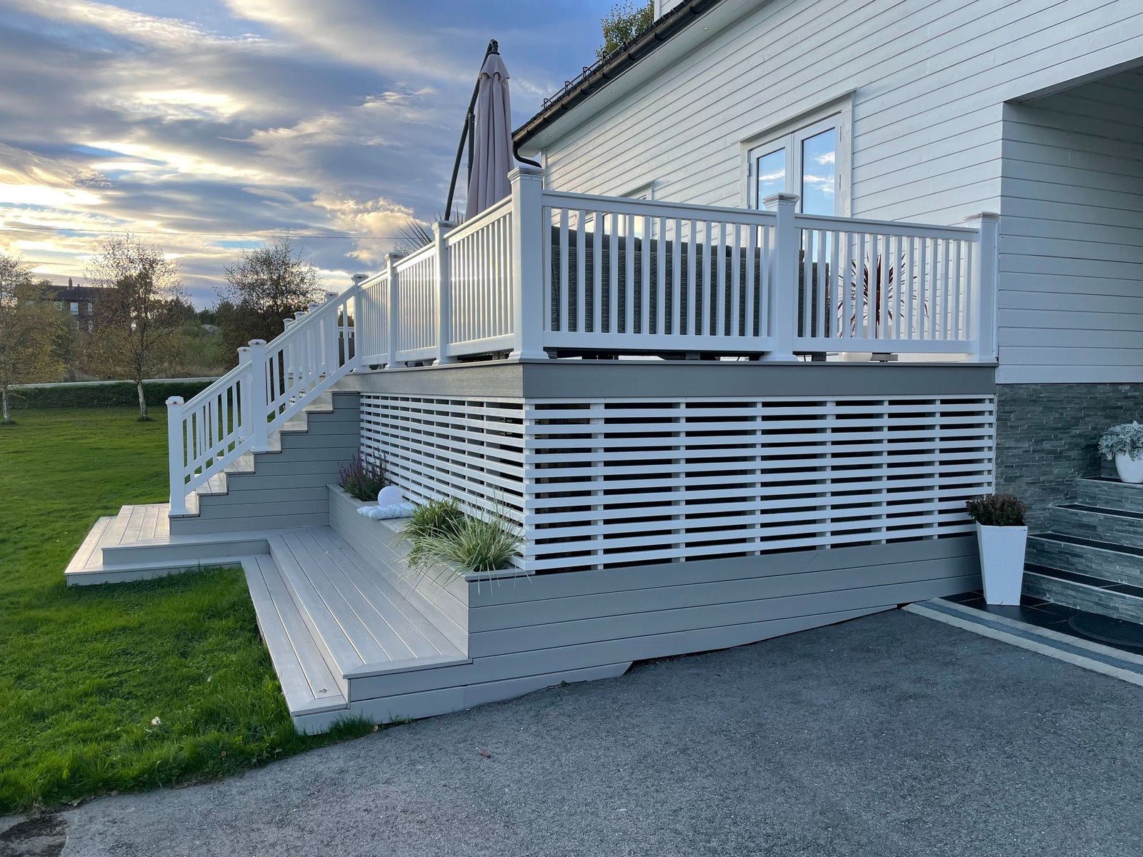 Prima PLUS - Vedlikeholdsfri PVC rekkverk til terrasse