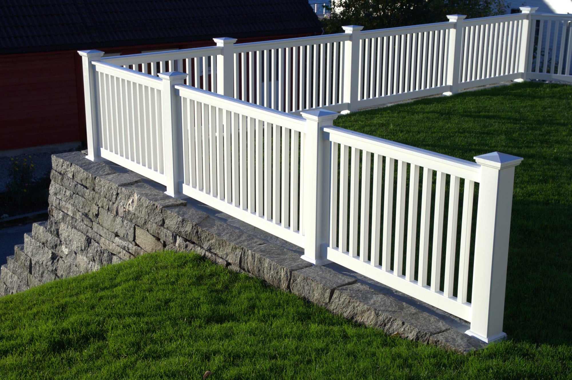 Prima PLUS - Vedlikeholdsfri PVC rekkverk til terrasse